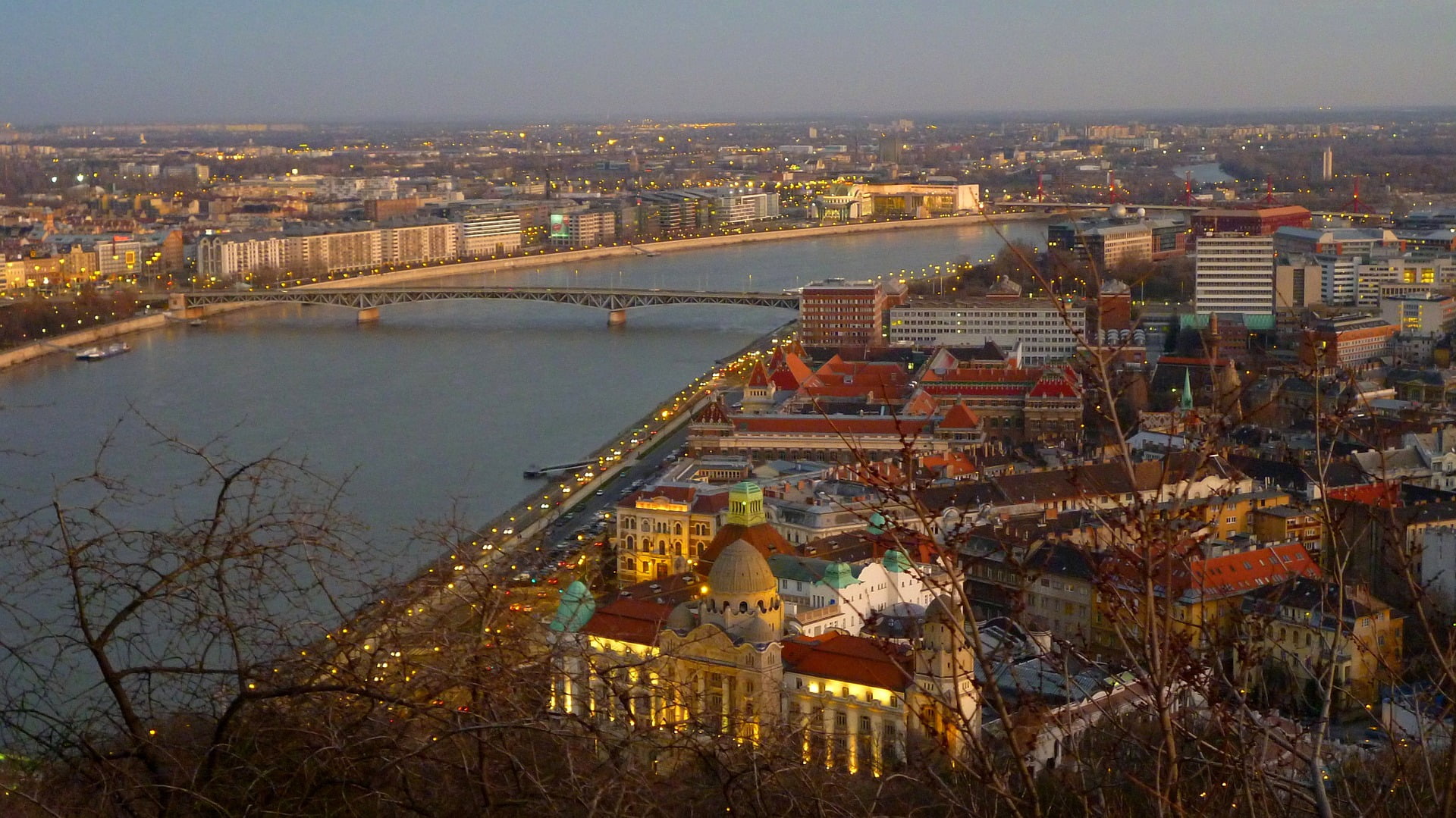 Petöfi Bridge - Budapest Guide